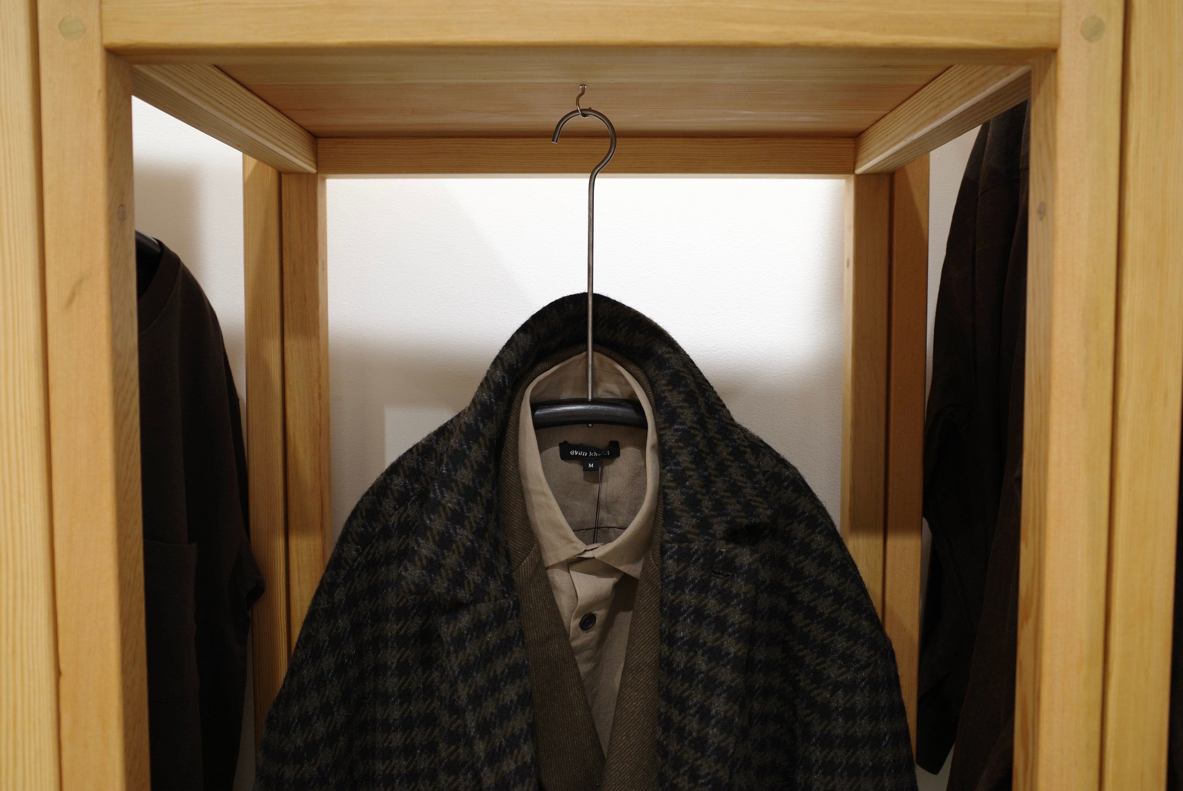 an autumn installation – evan kinori